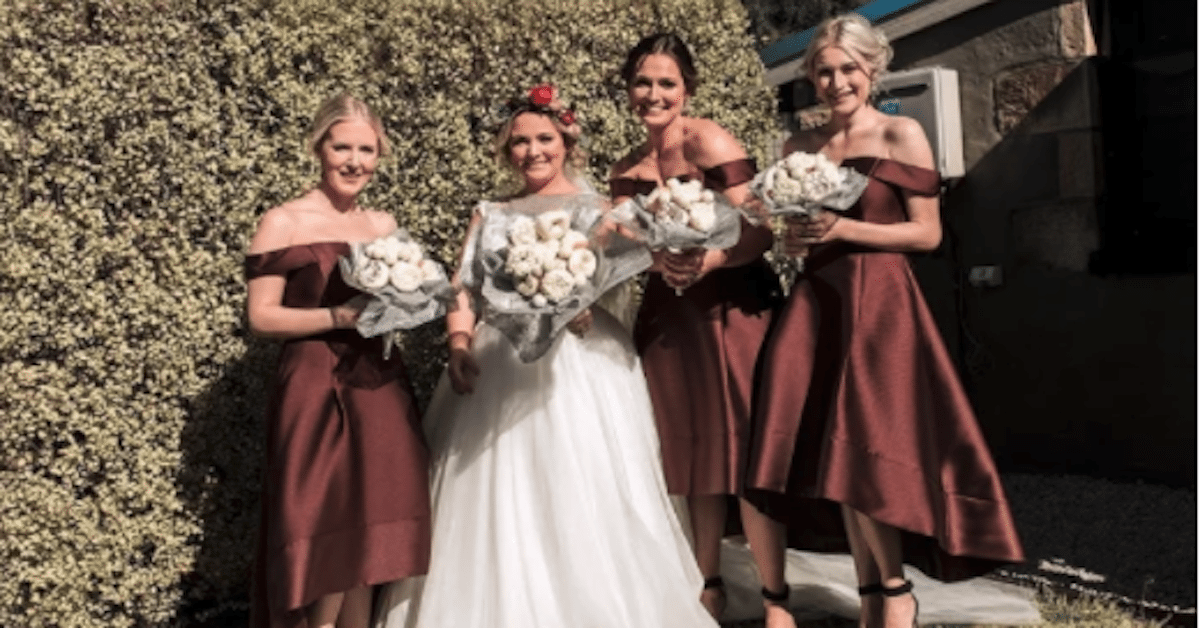 Bride Foregoes Flowers & Carries Bouquet Of Donuts Down The Aisle ...