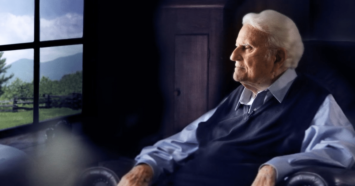 Billy Graham's Last Message to America & the World...listen carefully ...