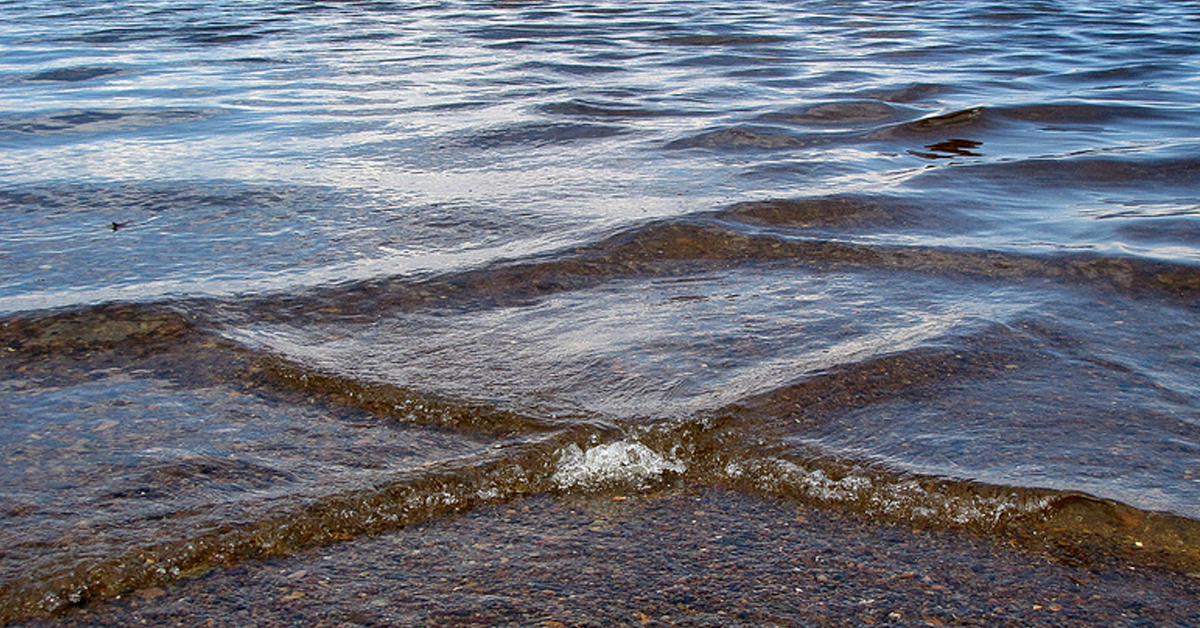 If You See Square Waves Form In The Ocean, Keep Away And Warn Others ... If You See Square Waves Form In The Ocean, Keep Away And Warn Others ...