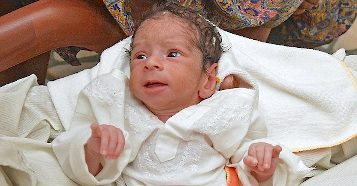 72-year-old woman gives birth to baby boy and becomes one of the oldest ...